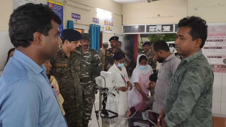 Ranchi DC ने बुण्डू अनुमण्डल, प्रखण्ड एवं अंचल कार्यालय का किया औचक ...